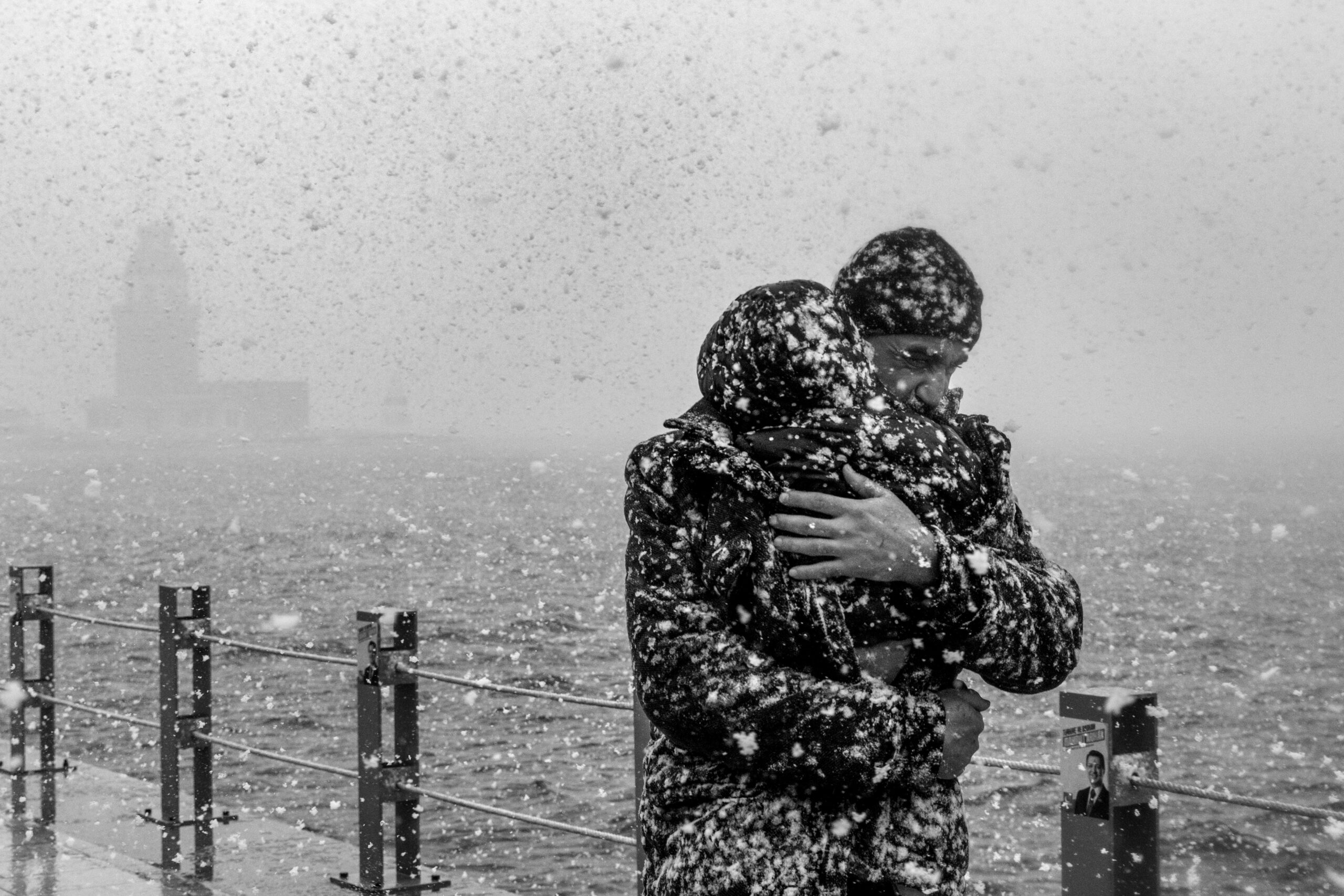 Duolingo Speak about the Photo: Embracing Warmth in the Cold